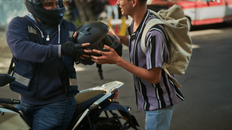 Como preparar sua moto para começar a rodar de Uber?