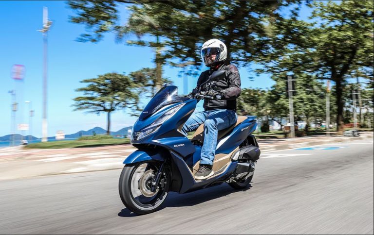 Honda PCX: ficha técnica, preços, e diferentes versões